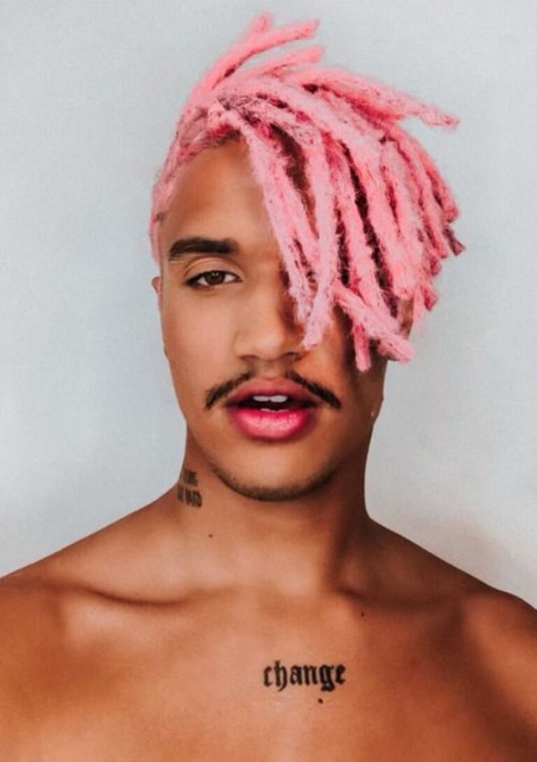 Cabelo rosa masculino